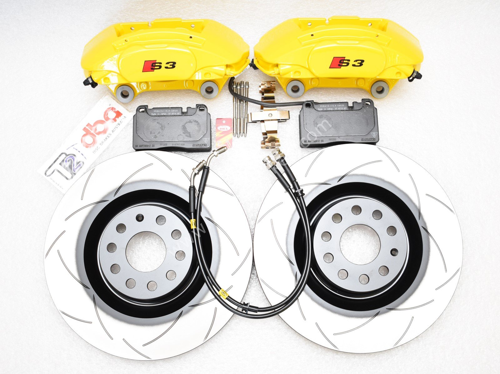 MQB Brake Kit Porsche Macan Brembo 4pot DBA Slotted discs
